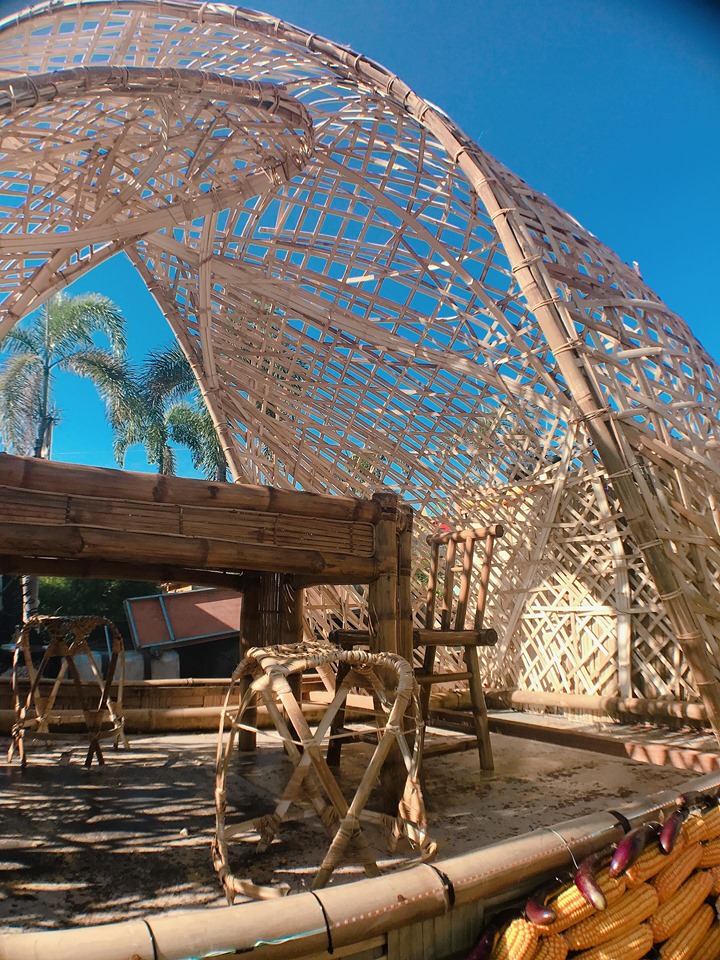 Bamboo floats for the festival in BAYAMBANG, Pangasinan, Philippines ...